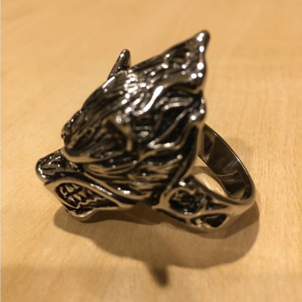 Stainless Steel Wolf Ring, Size 10.5/11 - Gem